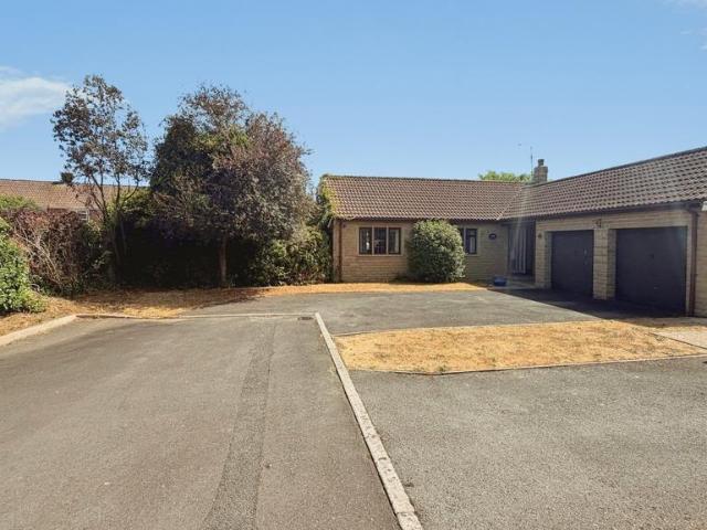 3 bedroom bungalow for sale
