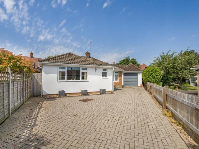 3 bedroom bungalow for sale