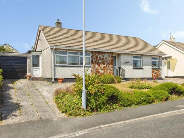 3 bedroom bungalow for sale