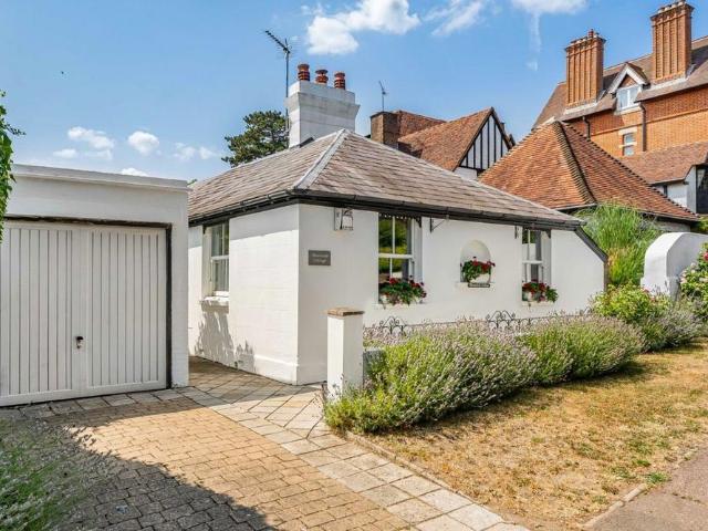 3 bedroom bungalow for sale