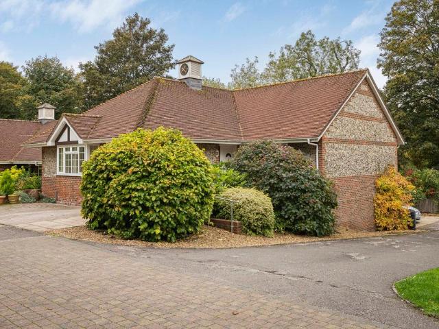 3 bedroom bungalow for sale