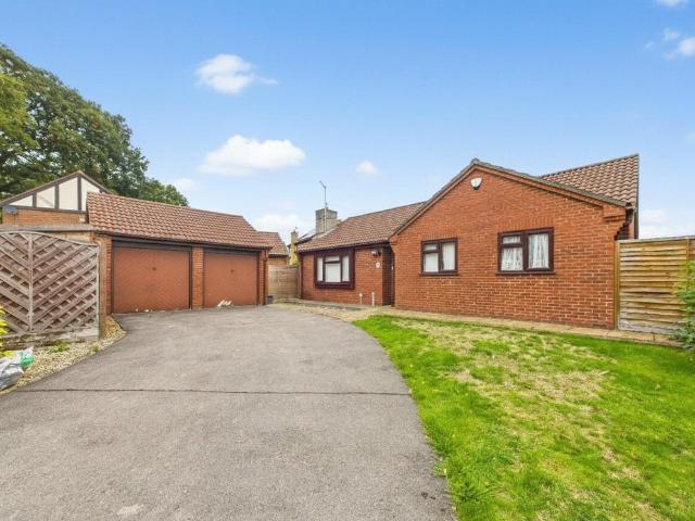 3 bedroom bungalow for sale
