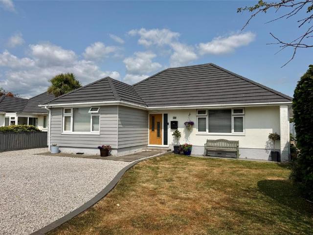3 bedroom bungalow for sale