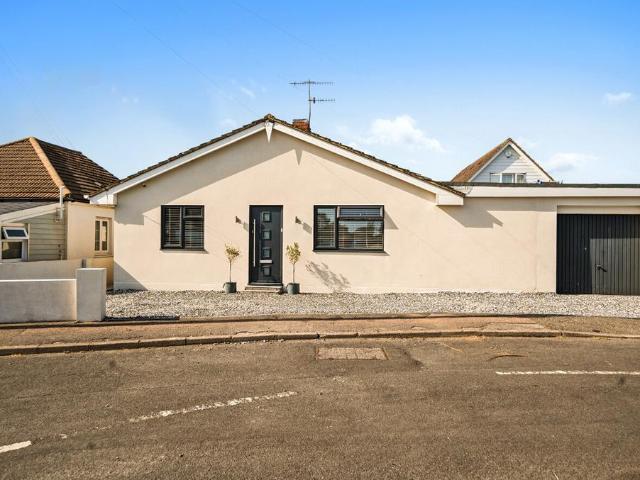 3 bedroom bungalow for sale