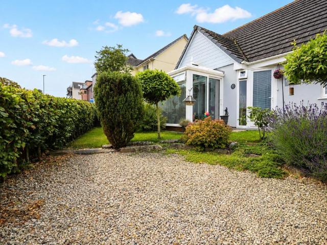 3 bedroom bungalow for sale