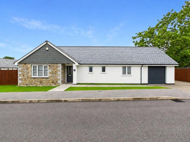 3 bedroom bungalow for sale