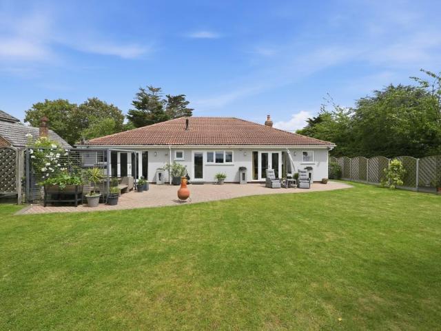 3 bedroom bungalow for sale