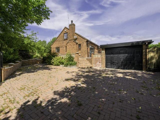 3 bedroom bungalow for sale
