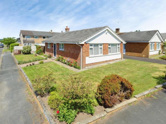 3 bedroom bungalow for sale