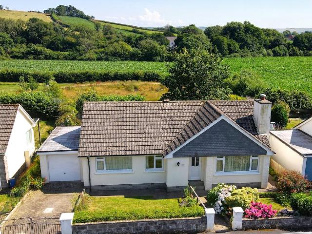 3 bedroom bungalow for sale