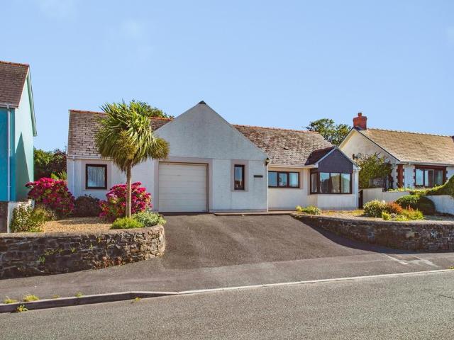 3 bedroom bungalow for sale