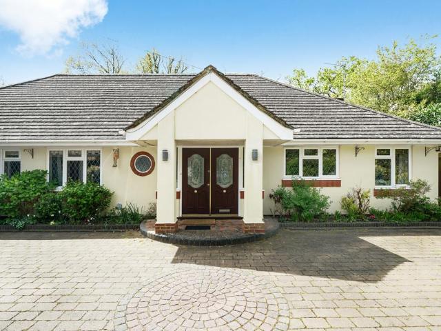 3 bedroom bungalow for sale