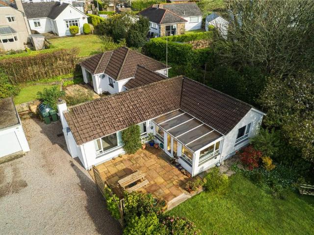 4 bedroom bungalow for sale