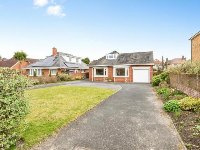 3 bedroom bungalow for sale