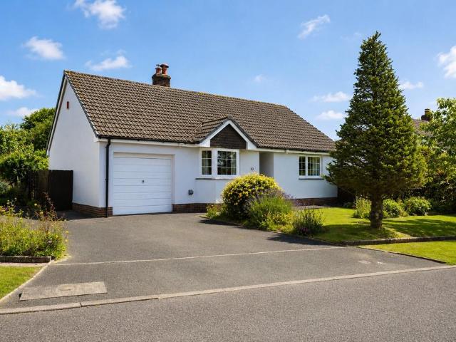 3 bedroom bungalow for sale