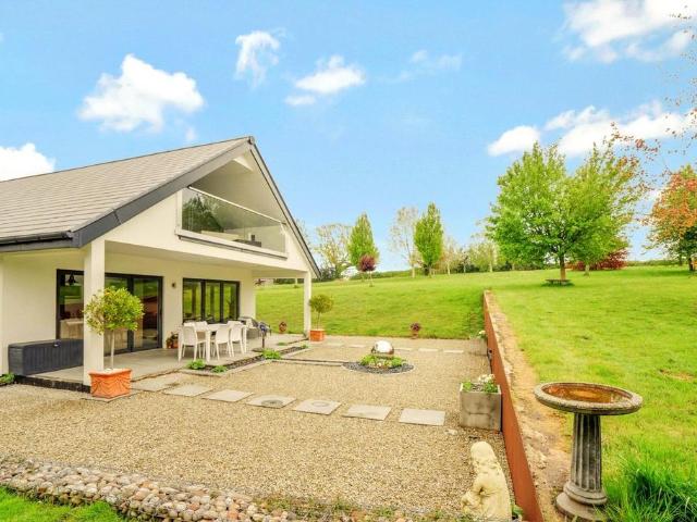 3 bedroom bungalow for sale
