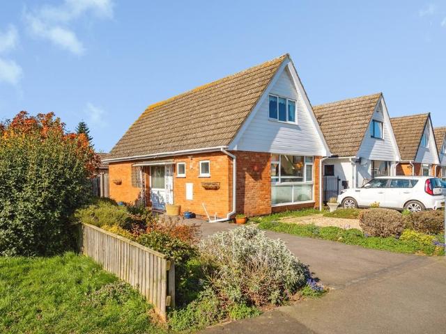 3 bedroom bungalow for sale