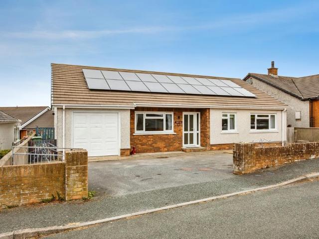 3 bedroom bungalow for sale