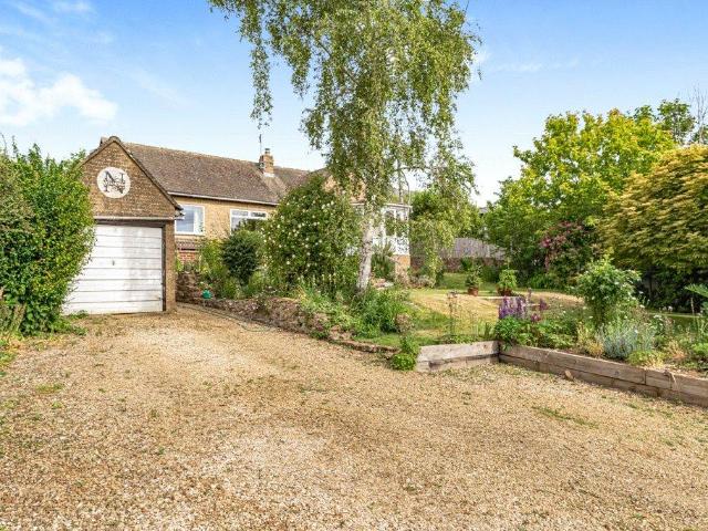 3 bedroom bungalow for sale
