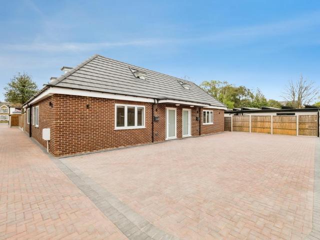 3 bedroom bungalow for sale