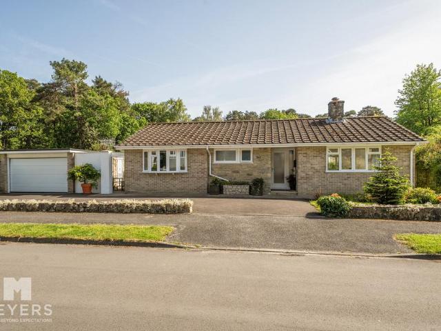 3 bedroom bungalow for sale