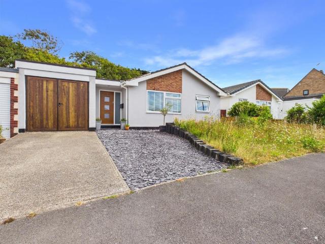 3 bedroom bungalow for sale