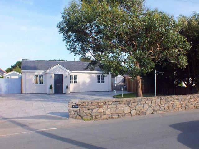 3 bedroom bungalow for sale