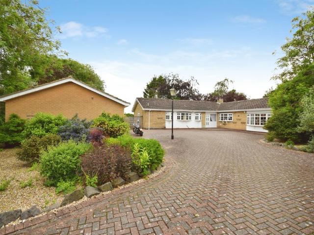 3 bedroom bungalow for sale
