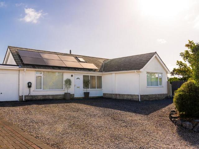 3 bedroom bungalow for sale