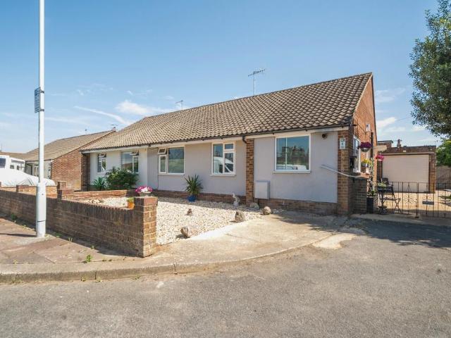 3 bedroom bungalow for sale