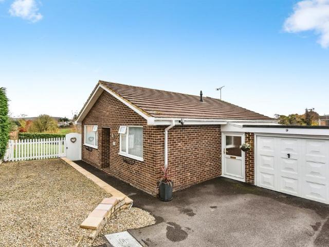 3 bedroom bungalow for sale