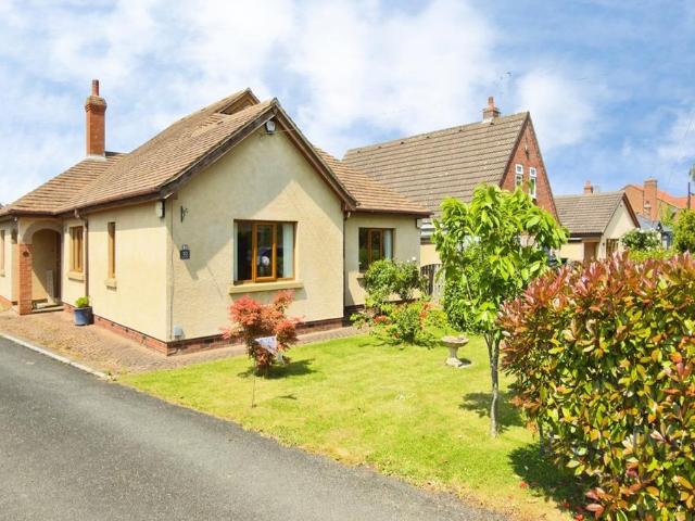 3 bedroom bungalow for sale