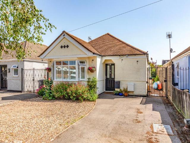 3 bedroom bungalow for sale