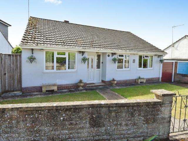 3 bedroom bungalow for sale