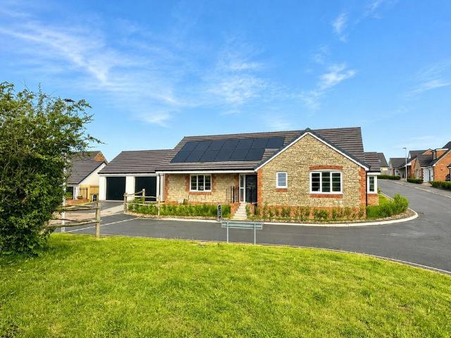 3 bedroom bungalow for sale