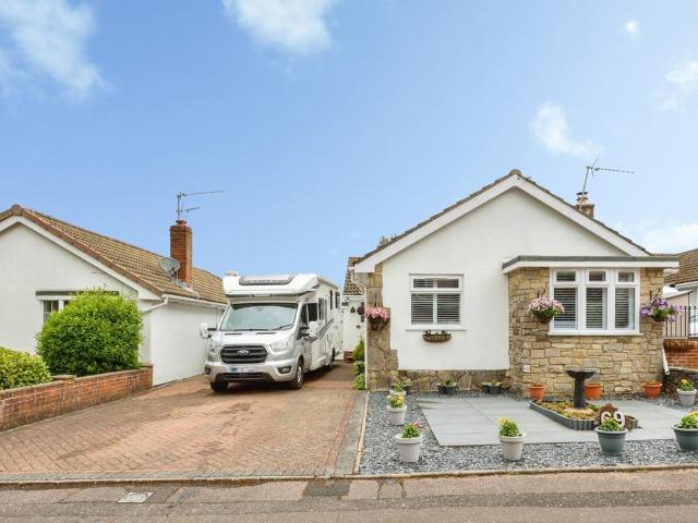 3 bedroom bungalow for sale