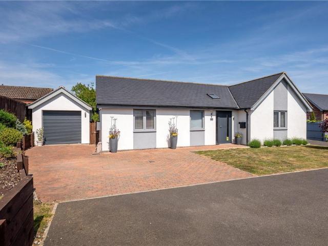 3 bedroom bungalow for sale