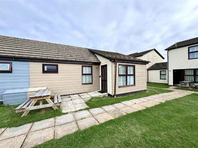 3 bedroom bungalow for sale