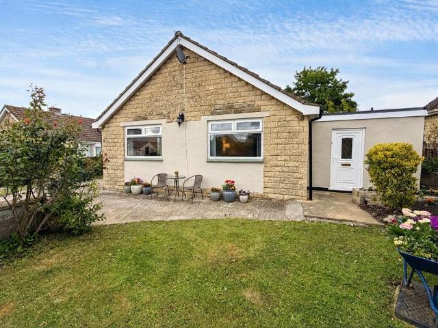 3 bedroom bungalow for sale