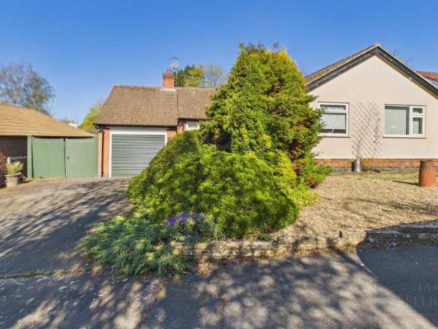 3 bedroom bungalow for sale