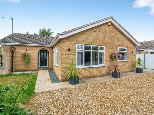 3 bedroom bungalow for sale