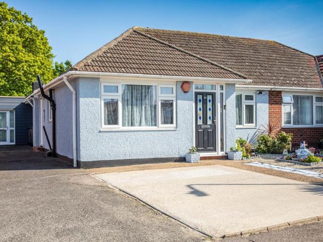 3 bedroom bungalow for sale