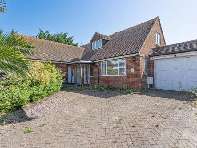 3 bedroom bungalow for sale
