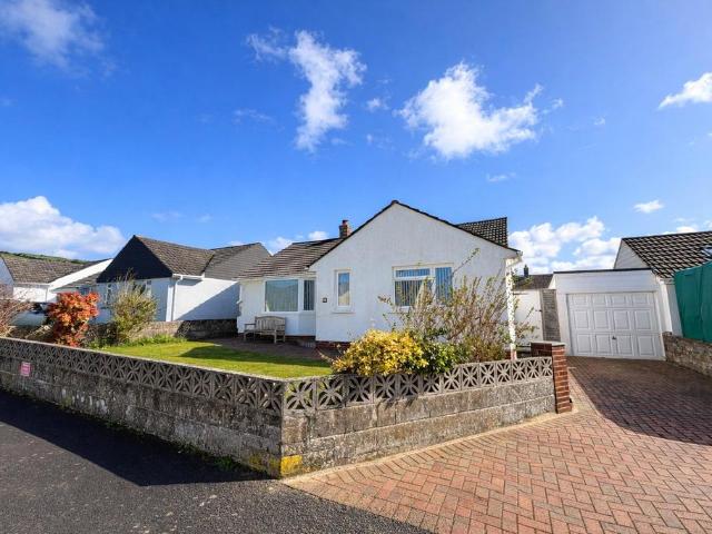 3 bedroom bungalow for sale