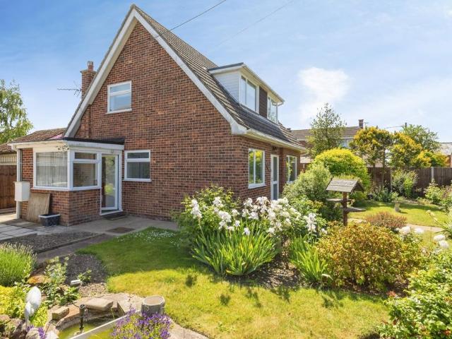 3 bedroom bungalow for sale