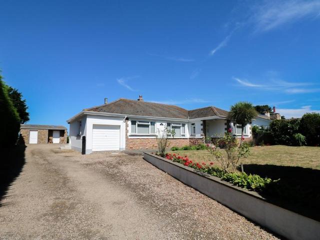 3 bedroom bungalow for sale