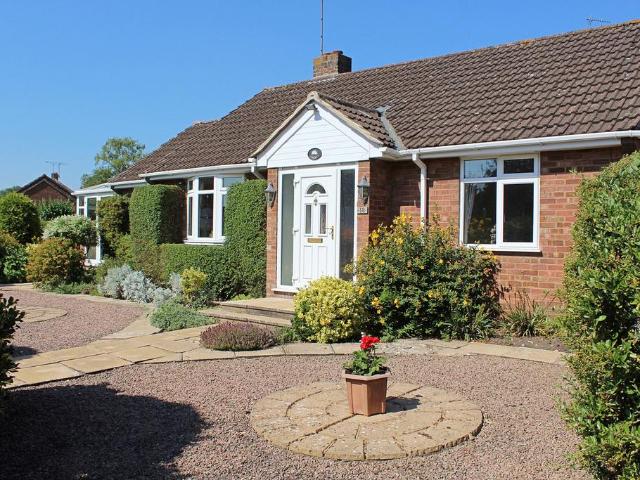 3 bedroom bungalow for sale