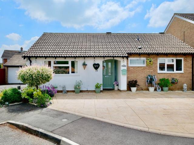 3 bedroom bungalow for sale
