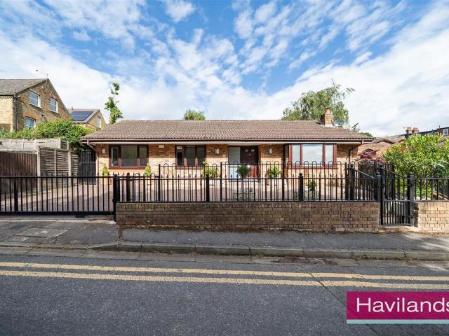 3 bedroom bungalow for sale