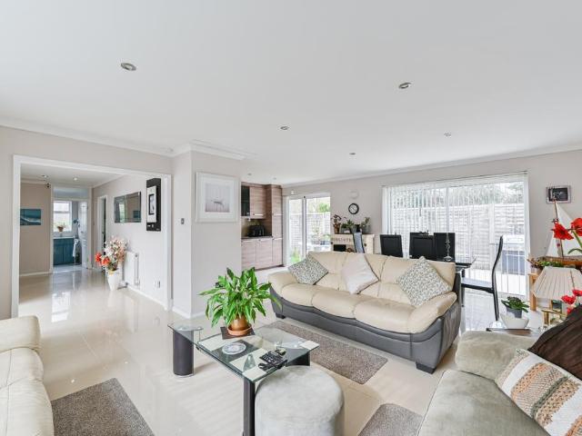 3 bedroom bungalow for sale